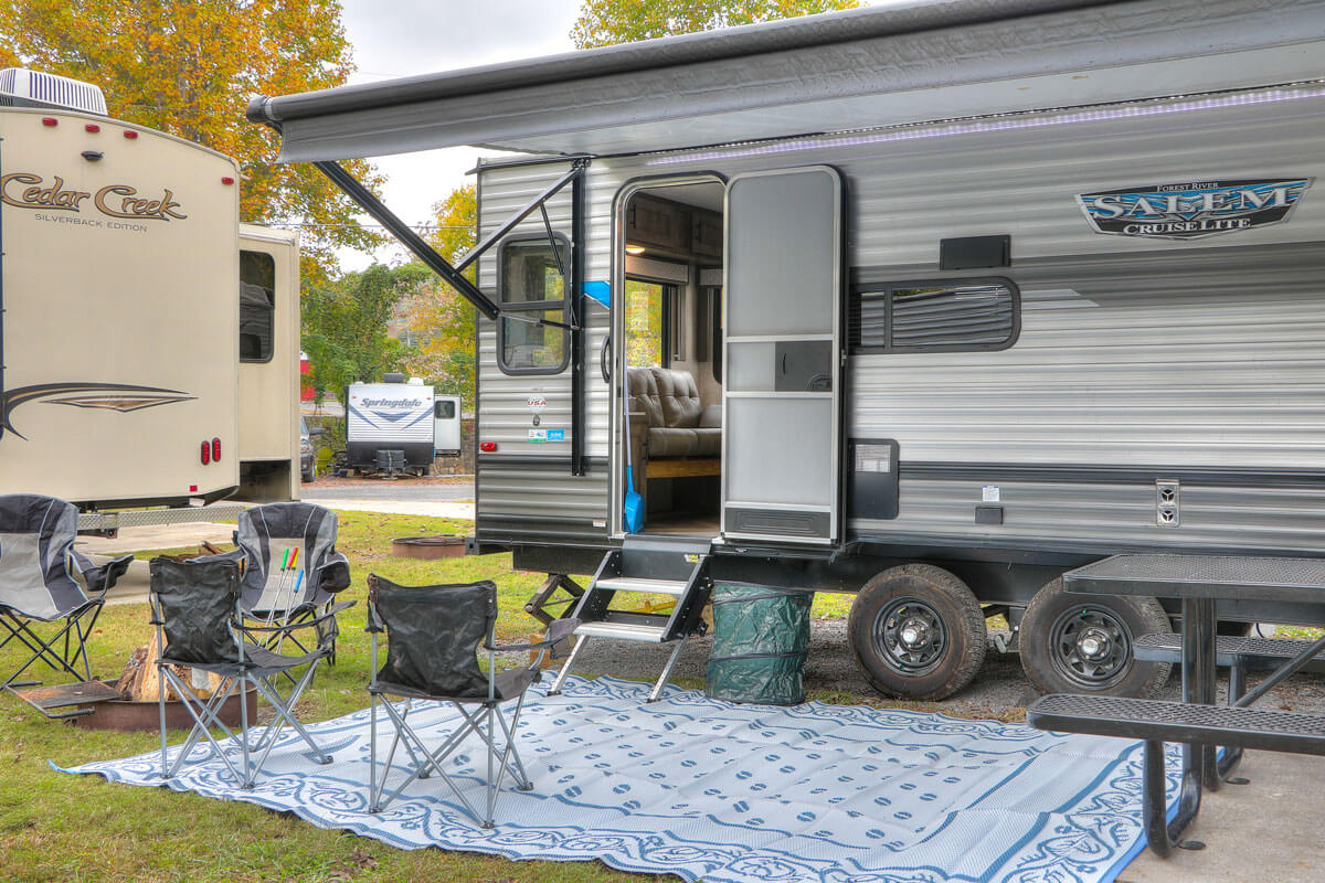 RV Rentals - Camp Riverslanding